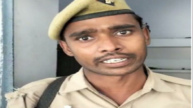 प्रयागराज :तहसीलदार के चालक ने होमगार्ड को पीटा, फाड़ी वर्दी, वीडियो ...