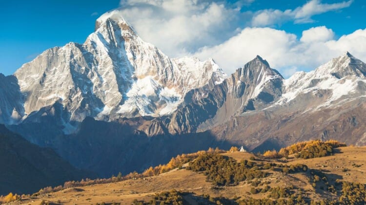 Shangri La Valley Mysterious Place Where People Are Almost Immortal ...
