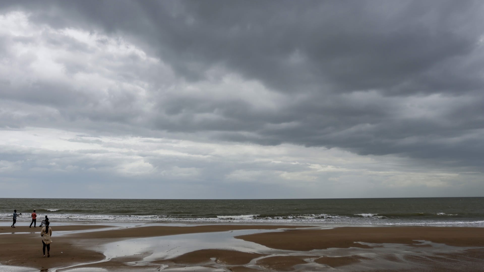 Cyclone Biparjoy Live Cyclone Location Tracker Imd Alert, Storm To Hit ...