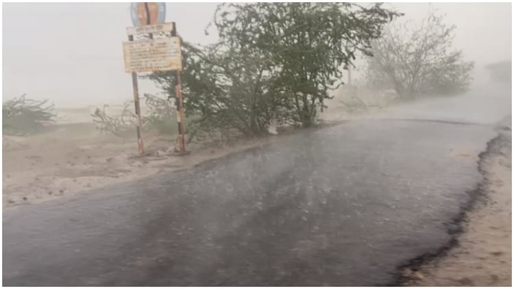 Cyclone Biparjoy Live:बिपरजॉय से बारिश, बाड़मेर के निचले इलाकों में ...