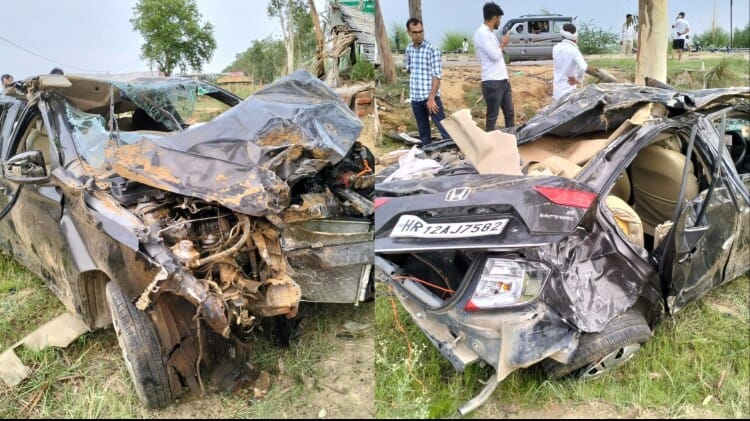 Car Collided With Tree In Kalanaur Of Rohtak, Two Died - Amar Ujala Hindi News Live - Accident ...