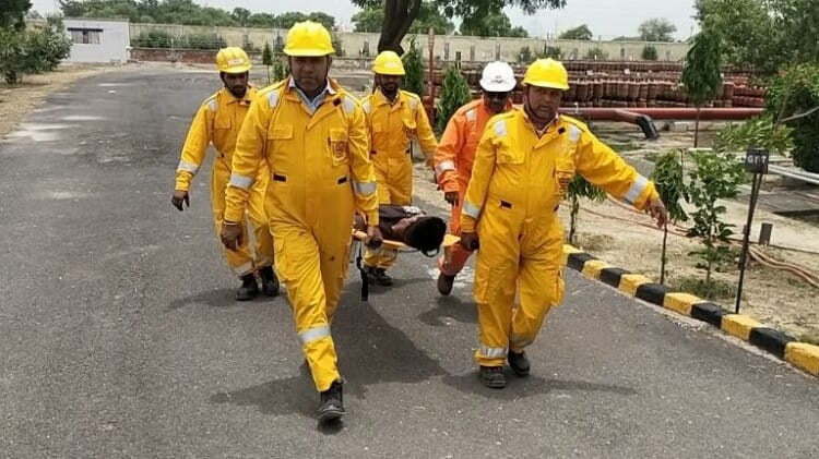 Emergency Mock Fire Drill At Indane Bottling Plant - Amar Ujala Hindi ...