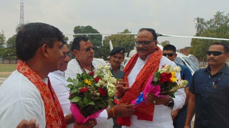 मिर्जापुर में डिप्टी Cm बृजेश पाठक:राहुल गांधी पर बोले- 'उनकी बातों का ...