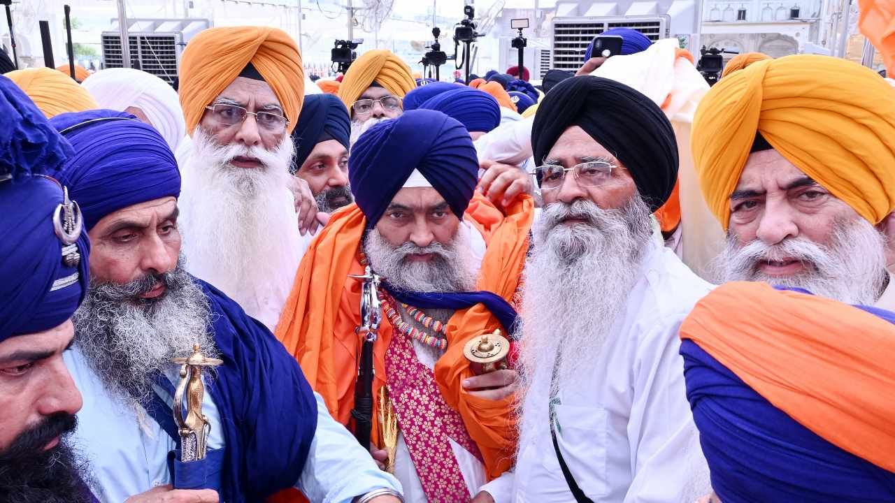Giani Raghbir Singh Takes Over As Jathedar Of Sri Akal Takht Sahib ...