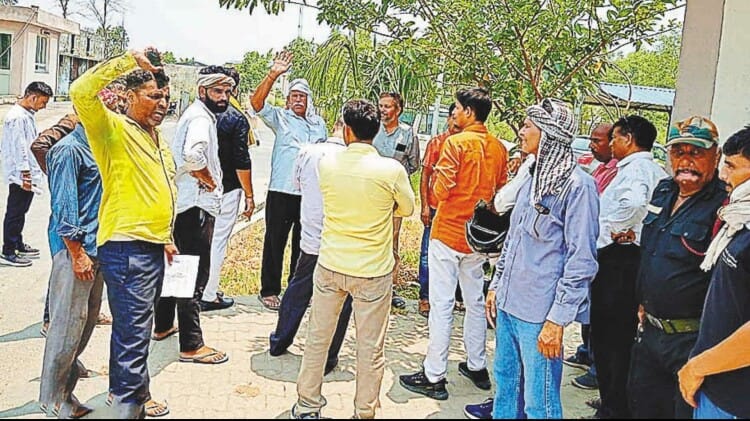 Parag Dairy Plant Brought To Brink Of Closure In Planned Manner - Amar ...