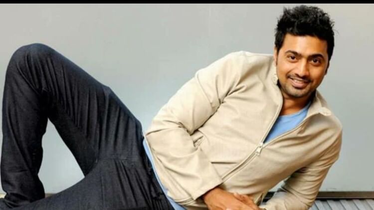 Bagha Jatin:बायोपिक 'बाघा जतिन' के फर्स्ट लुक में पगड़ी पहने-राइफल थामे ...