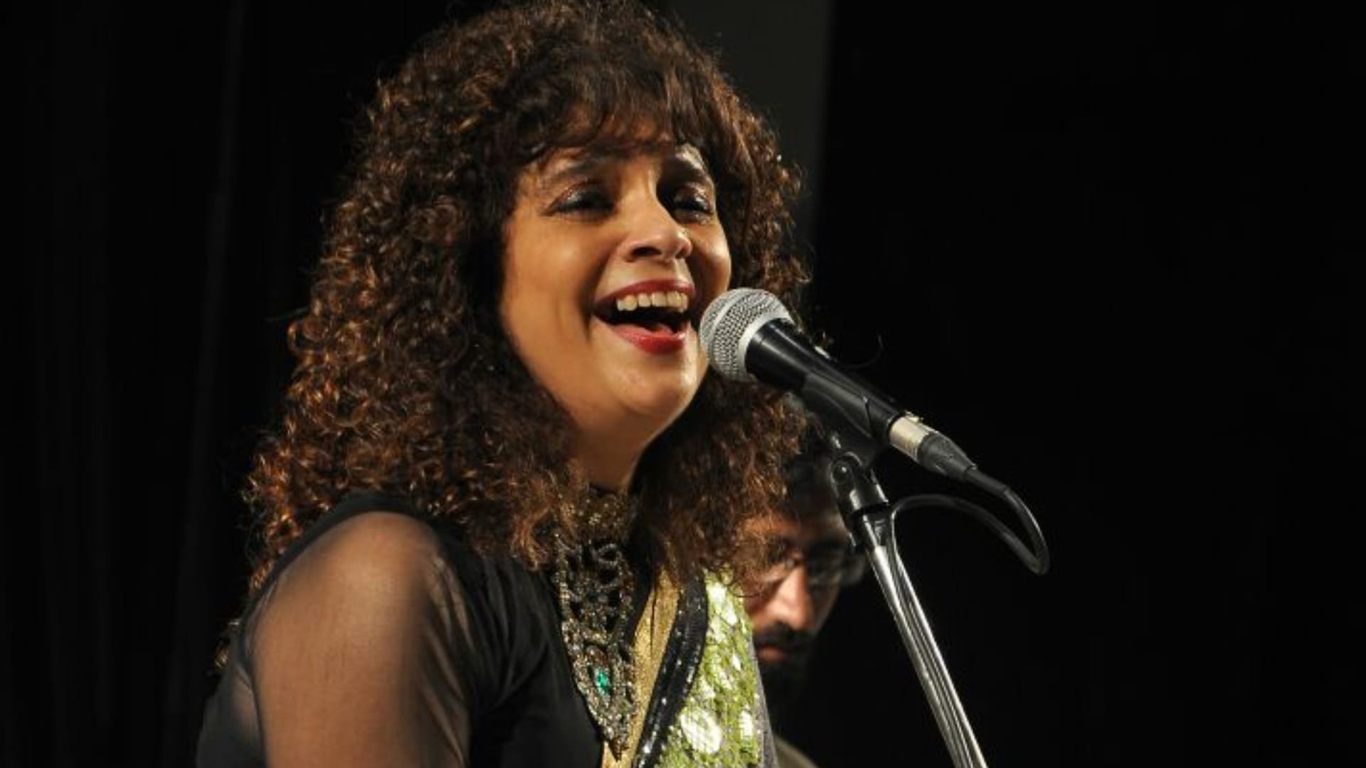 Penaz Masani Exclusive Interview Ghazal Doordarshan Dev Anand Rajesh ...