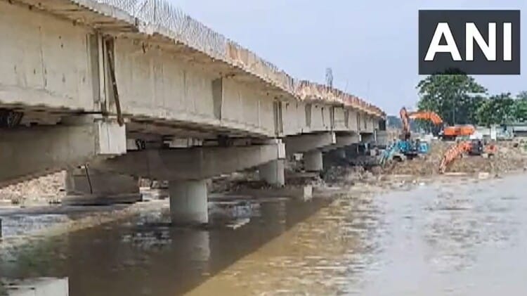 After Bhagalpur Overbridge Collapse In Bihar Pillar Of An Under ...