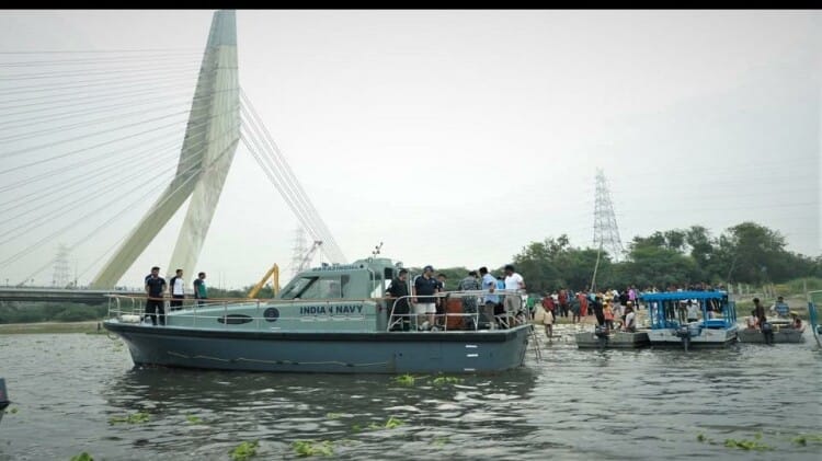 Delhi : Boats To Run Soon In Yamuna Between Signature Bridge-ito ...