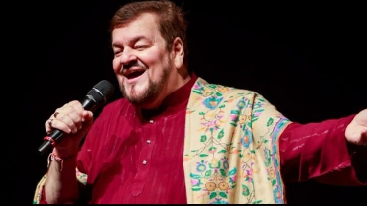 Nitin Mukesh Birthday Special Know Singer Heart Touching Bonding With ...