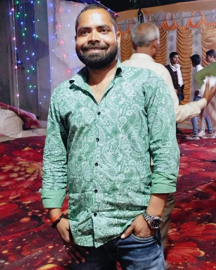 Mau Accident: Car Collided With The Bike Of Two Youths Who Were Going For Vdo Exam, One Dead ...