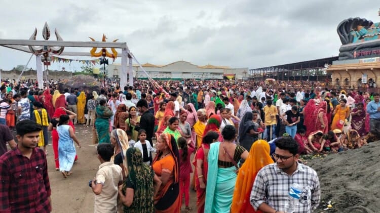 Mp News Mahakumbh Of Devotees Held At Kubereshwardham Diversion Of ...