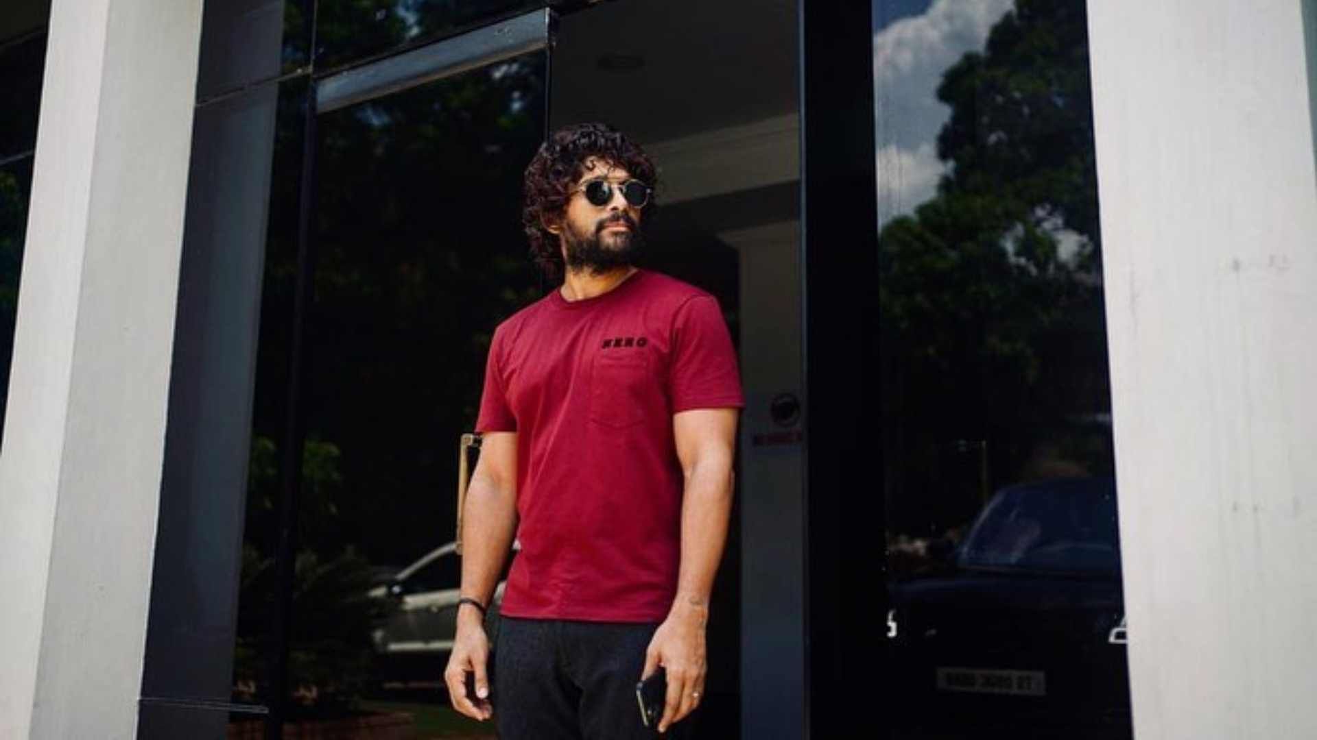 Allu Arjun Will Not Join Aditya Dhar Film Ashwatthama Om Raut Adipurush ...