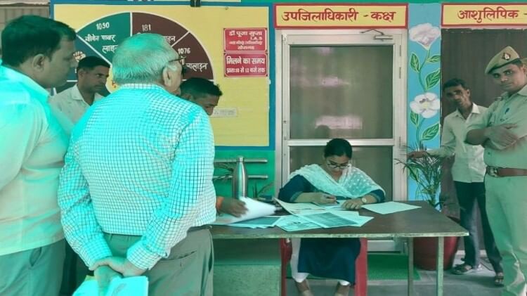 Sdm Put Chairs Outside Office In Kheragarh Tehsil After Advocates ...