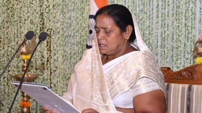Jharkhand:दिवंगत जगरनाथ महतो की पत्नी बेबी देवी ने ली मंत्री पद की शपथ ...