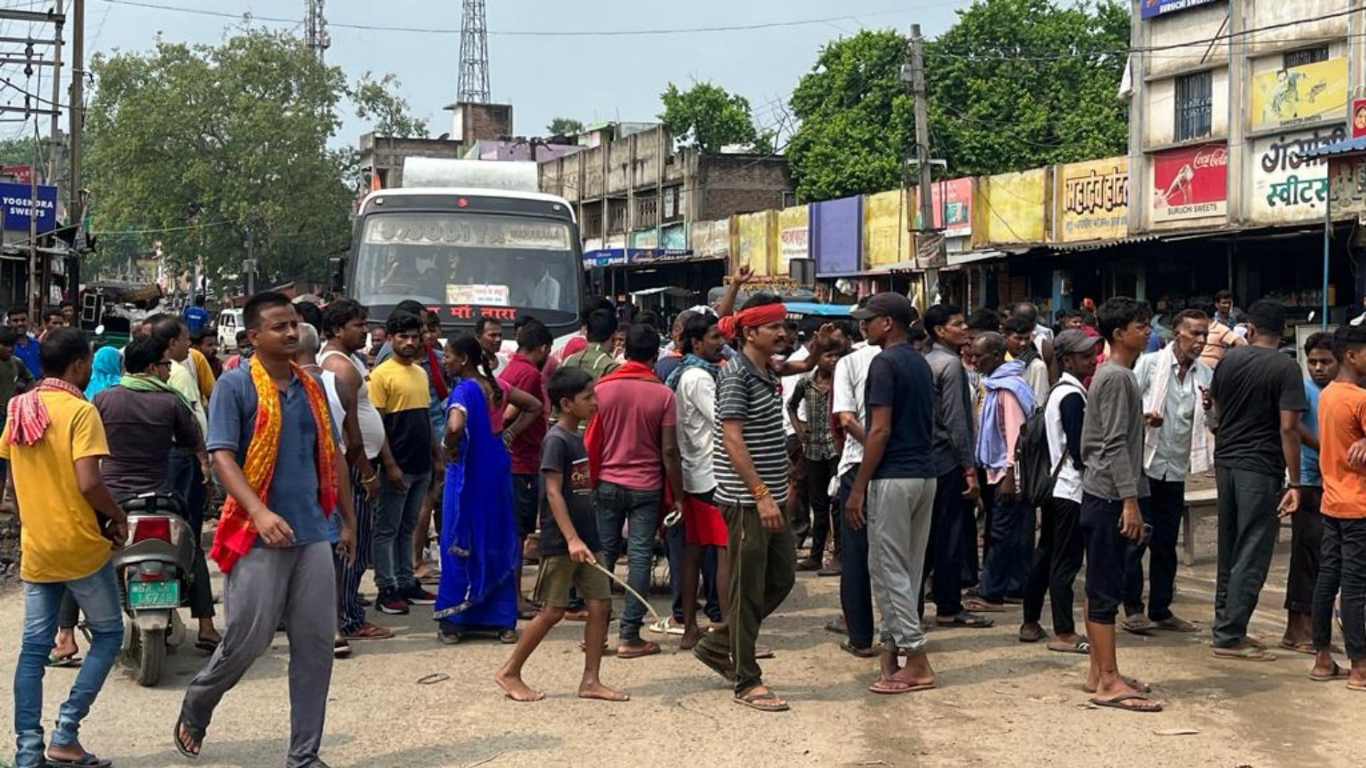 Lohia Sanitation Worker Who Went To Bank Of Barnar River For Defecation ...