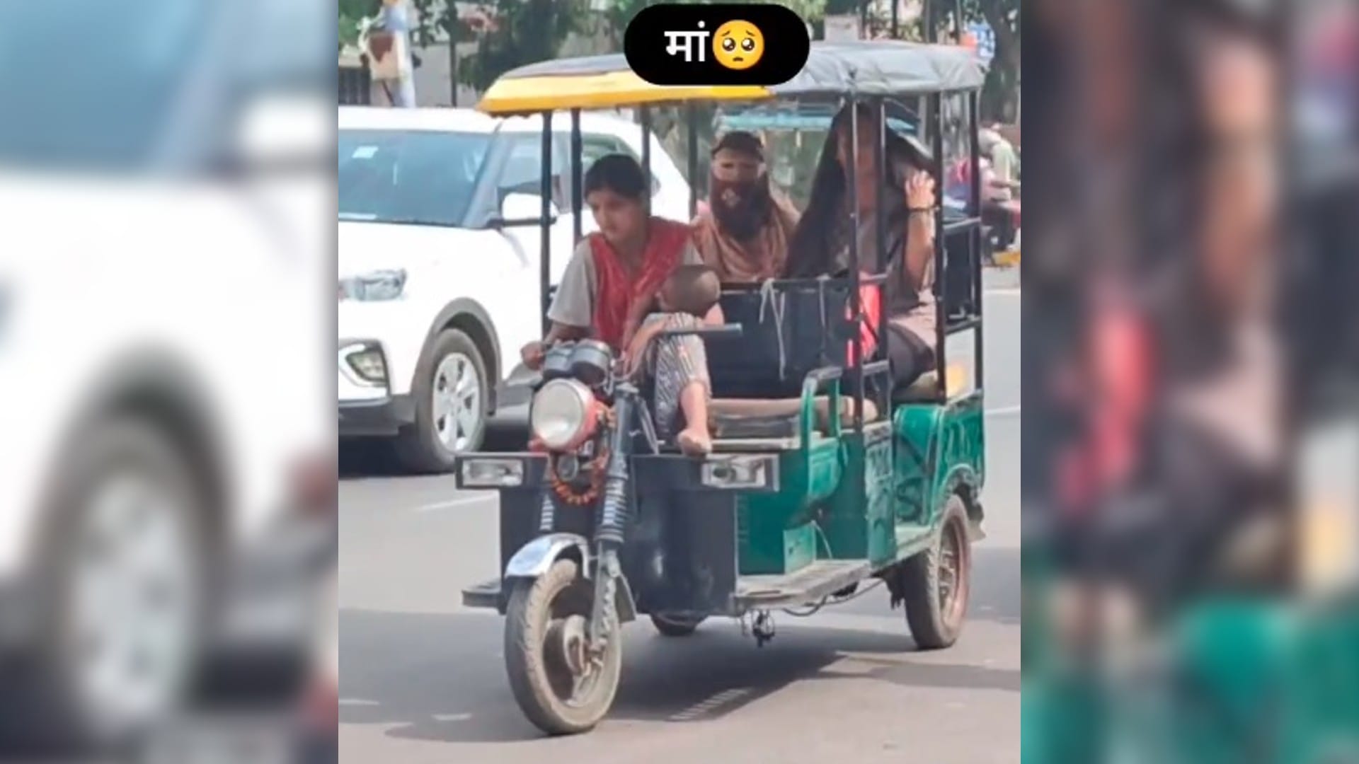 Maa Ka Video Mother Driving E Rickshaw With Holding Baby Emotional ...