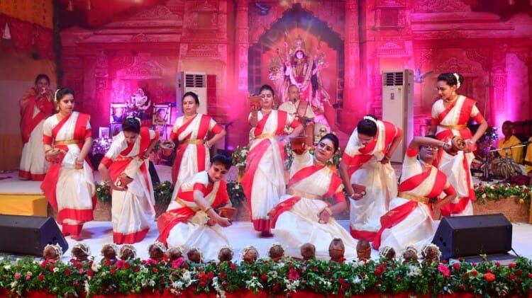 Women Performing Dhunuchi Dance On Auspicious Sound Felt Like Seeing ...