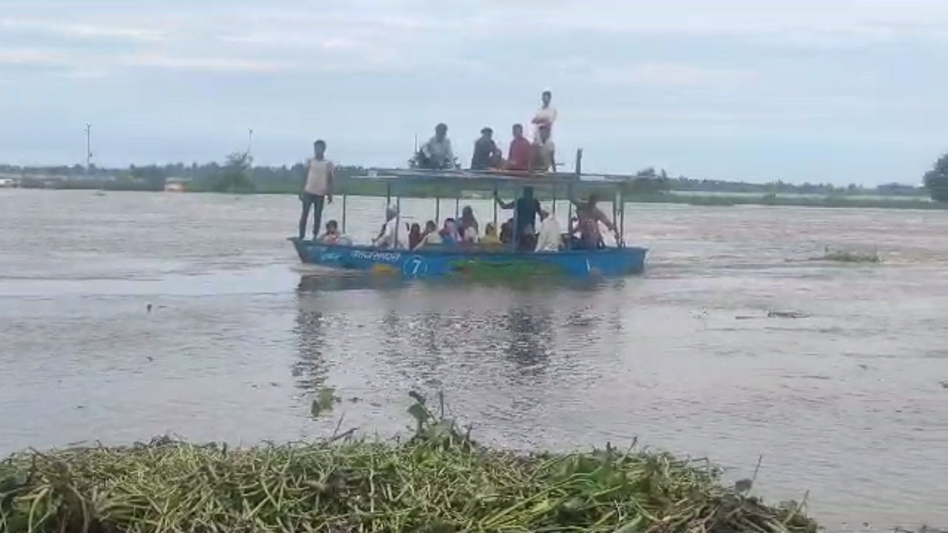 Up: Flooded In Many Villages Of Bijnor, More Than 100 People Were ...