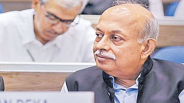 Ed Director:'क्या 144 करोड़ की आबादी वाले देश के लोग एक अफसर पर निर्भर ...