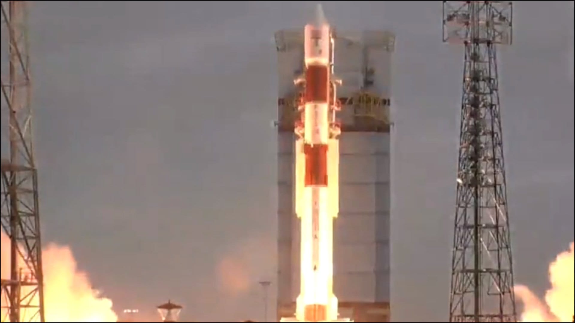 Isro:सिंगापुर के सात उपग्रह सफलतापूर्वक कक्षा में स्थापित, Ds-sar खराब ...