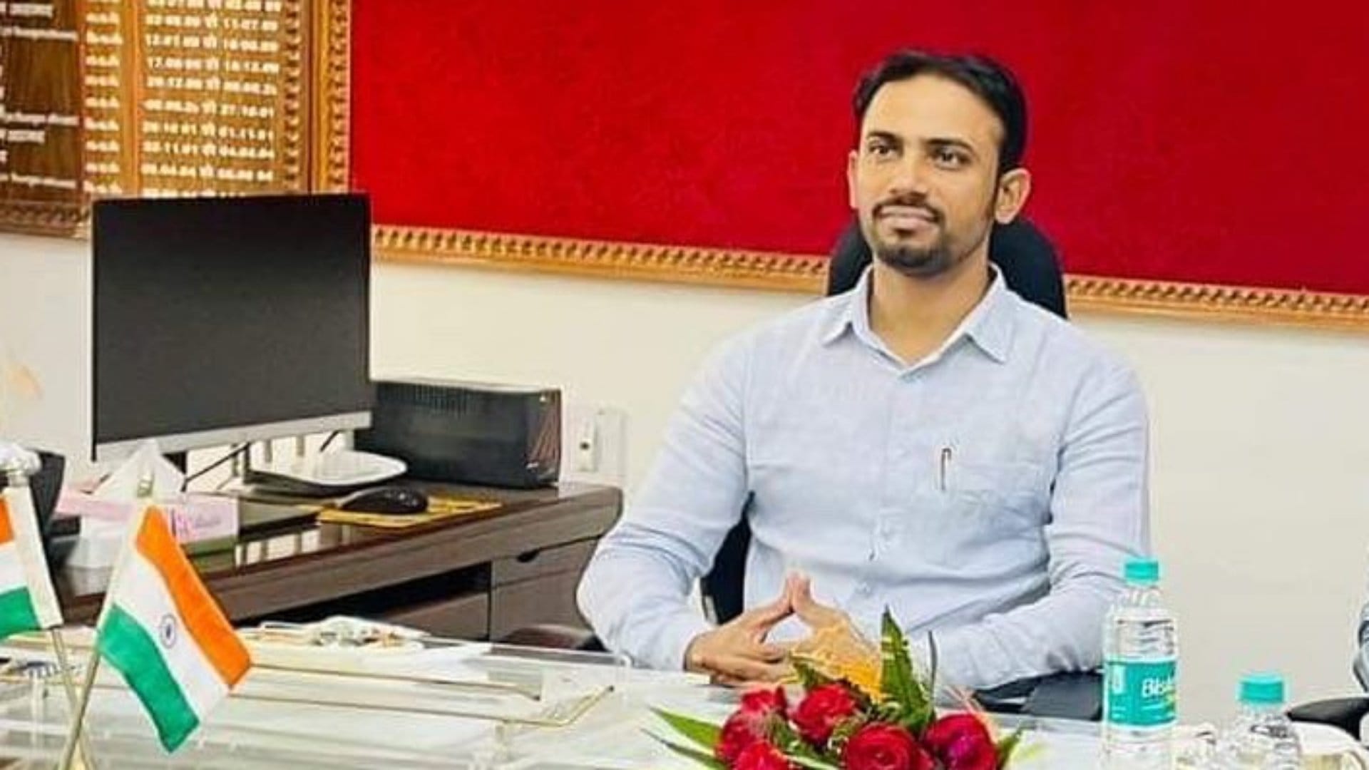 Bihar News:मधेपुरा Dm का फर्जी अकाउंट बना की जा रही रुपयों की डिमांड ...