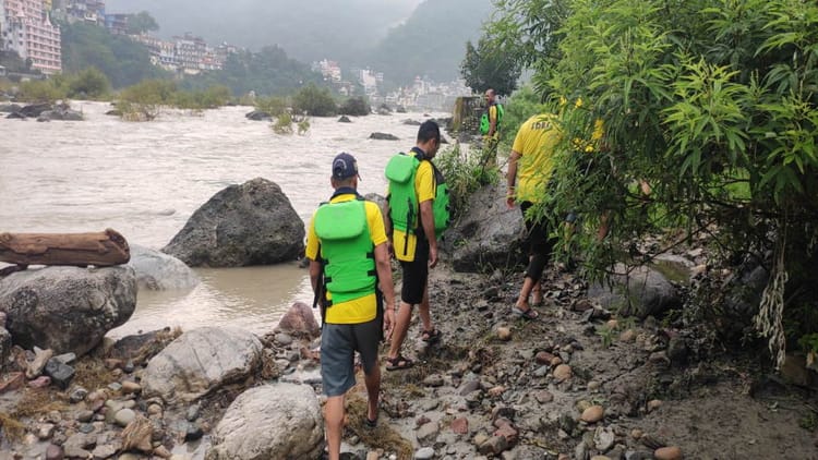 Rishikesh News Women Tourists From Gujarat Drown Into Ganga River At ...