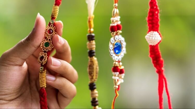 Raksha Bandhan 2023:आने वाला है रक्षाबंधन का त्योहार, भाई के लिए राखी ...