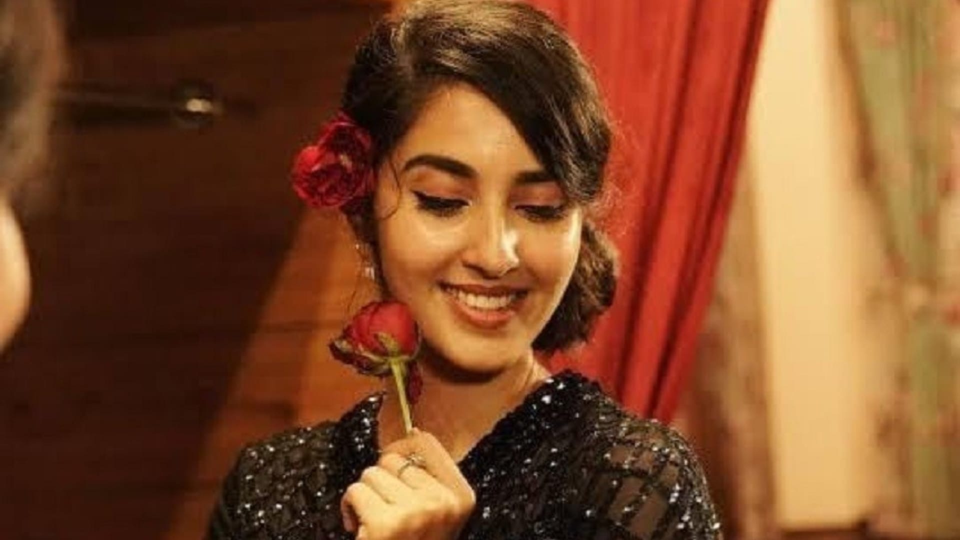 Simratt Kaur Interview Sunny Deol Utkarsh Sharma Film Gadar 2 Actress ...