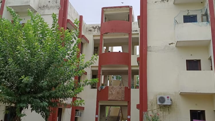 Ed Raid On Panchkula Financier Anil Bhalla House - Amar Ujala Hindi ...