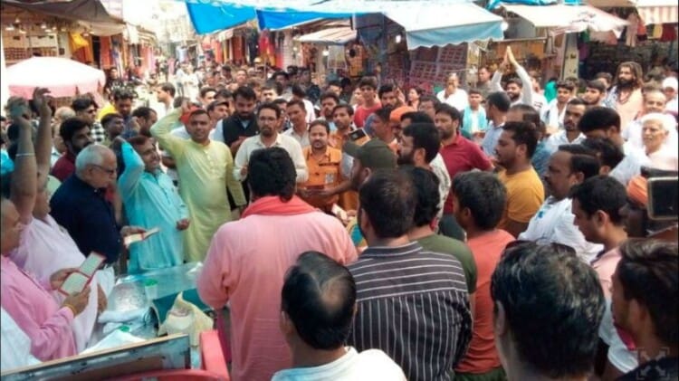 Sonipat:हिंदू संगठनों ने चौक पर पढ़ा हनुमान चालीसा पाठ, Bjp नेता राजीव ...