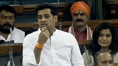 Lok Sabha: महाराष्ट्र Cm शिंदे के सांसद बेटे ने लोकसभा में किया हनुमान ...