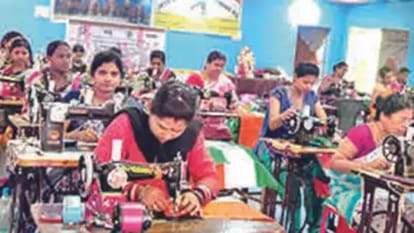 Ganjam Women Self-help Groups To Make 4 Lakh Tricolours For ...