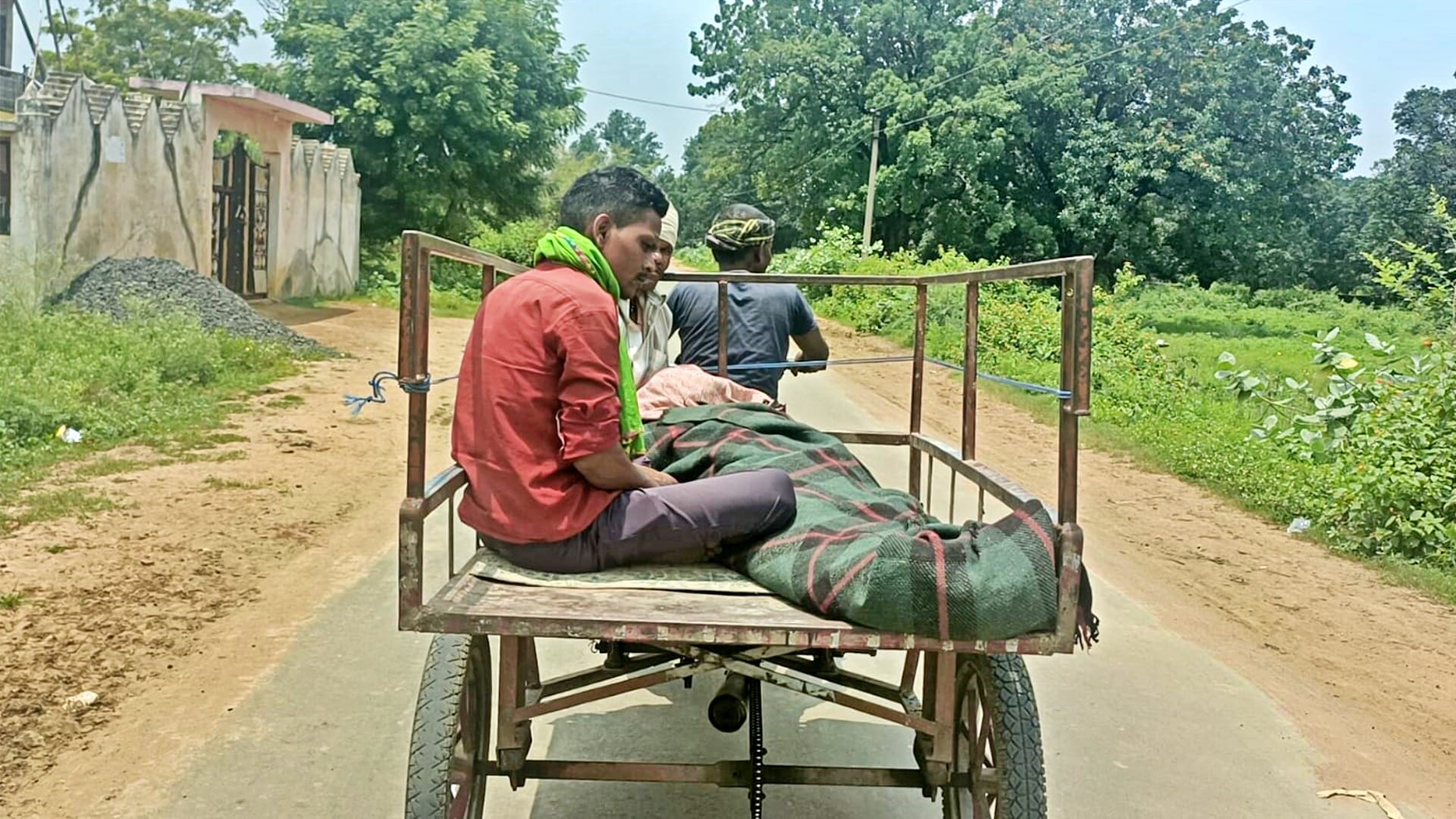 Due To Non-availability Of An Ambulance Body Of Woman Had To Be Taken ...