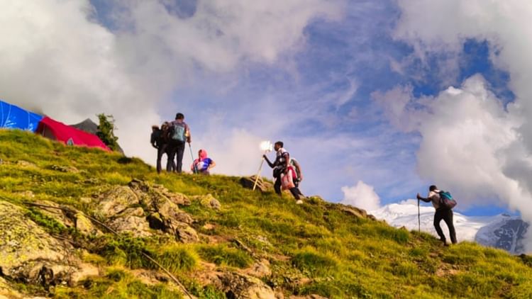 Kinner Kailash Yatra 2023 262 Devotees Go For Holy Yatra On First Day ...