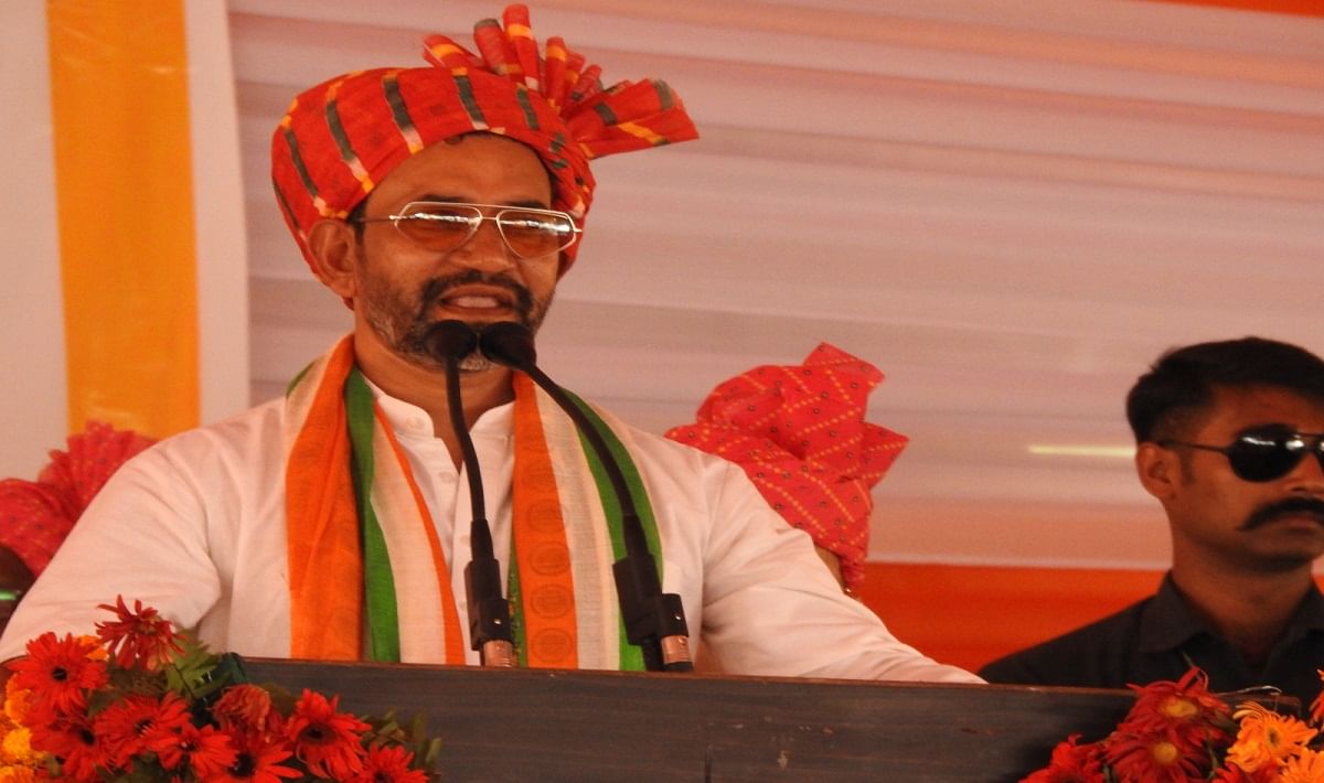 Ballia Balidan Diwas Bjp Mp Nirhua Song Melody Of Patriotism People ...