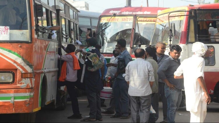 Impact Of Mega Blog Due To Cancellation Of Trains Congestion In Roadways Buses Increased - Amar ...