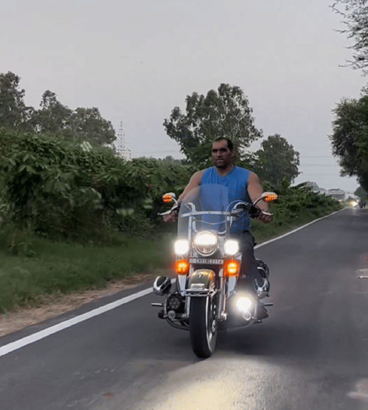 Wwe Wrestler The Great Khali Rides This Powerful Bike Make It Look Like ...
