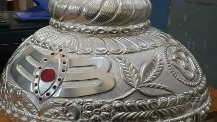 Ujjain Baba Mahakal Hyderabad Devotee Offered Three Kg Silver Crown To ...