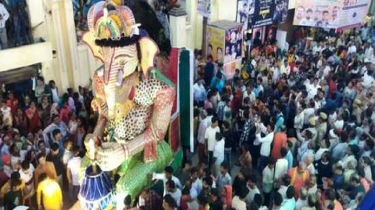 Chandausi Ganesh Chauth: City Echoed Praises Of Lord Gajanan, 1.25 Lakh ...