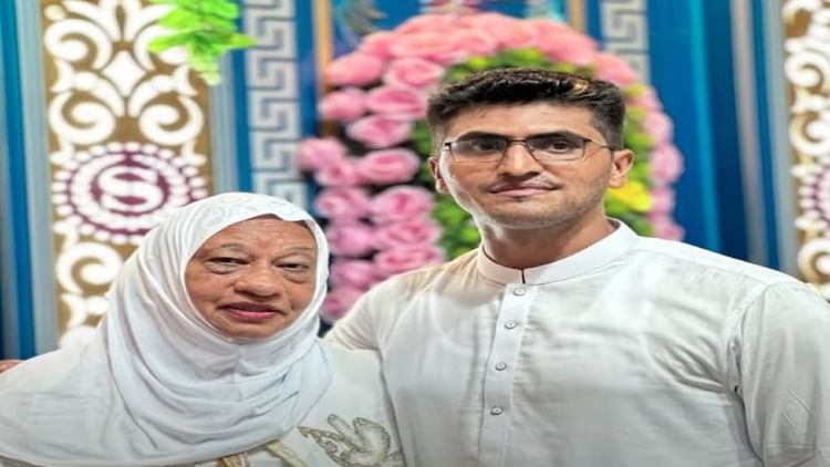 70 Year Old Woman Becomes Bride Of 35 Year Old Naeem Of Pakistan - Amar ...