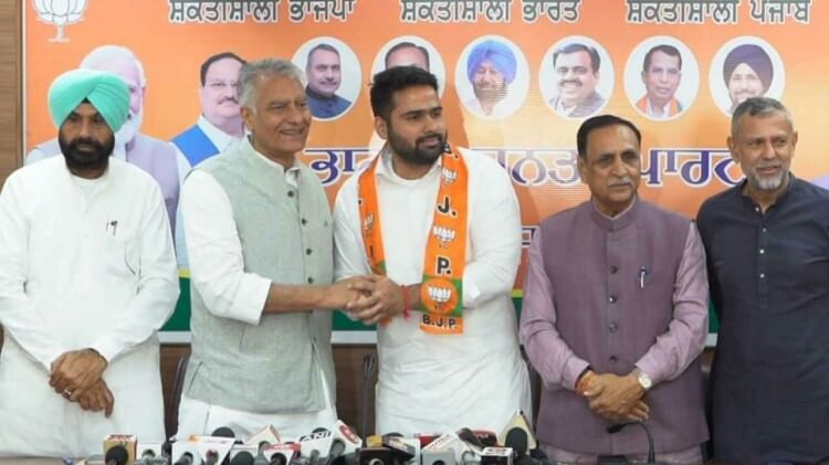 पंजाब:यूथ कांग्रेस के उपाध्यक्ष अक्षय शर्मा ने दिया इस्तीफा, एक घंटे बाद भाजपा में शामिल ...