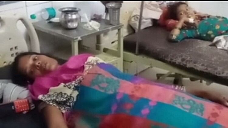 यूपी ललितपुर के बंट गांव में फैला डायरिया करीब 30 लोग चपेट में तीन