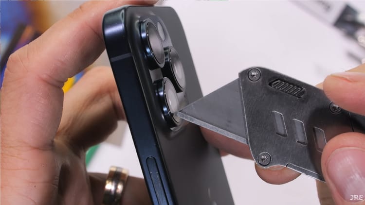 Iphone 15 And Iphone 15 Plus Survive Bend Test Iphone 15 Pro Max Failed ...