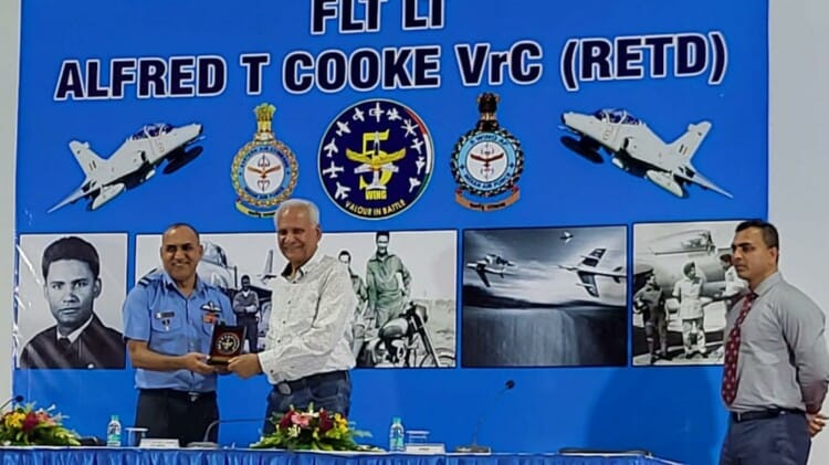 Special Force Day:वीर योद्धा अल्फ्रेड कुक को किया गया सम्मानित, 1965 के ...