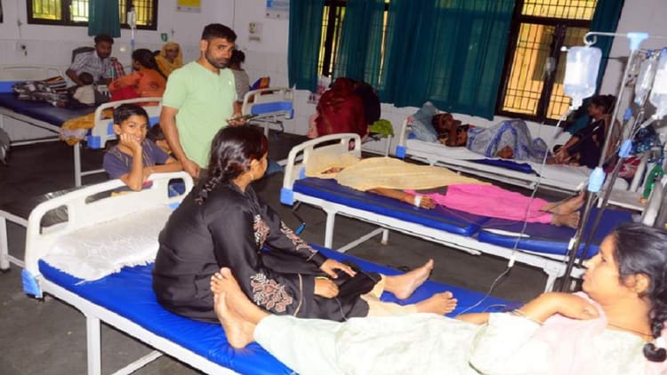 Amroha: Four Including Teacher And Two Women Died Due Fever, All Beds ...