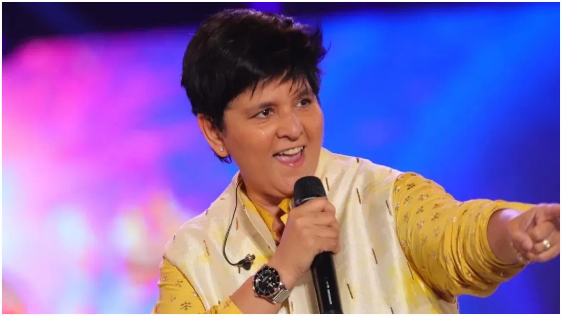 Dandiya Queen Falguni Pathak Biography In Hindi Career Achievement And ...