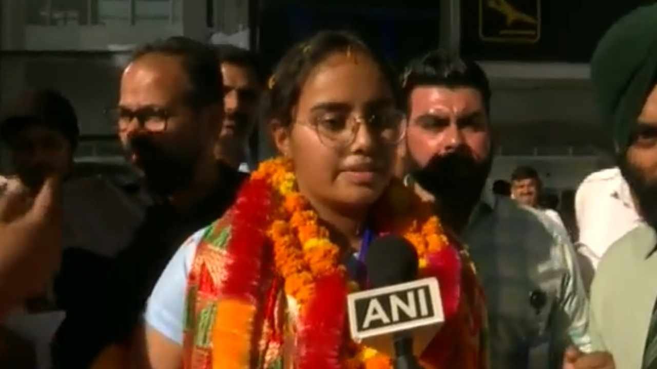 Gold Medal Winner Parneet Kaur Gave A Big Message To Youth Of Punjab ...