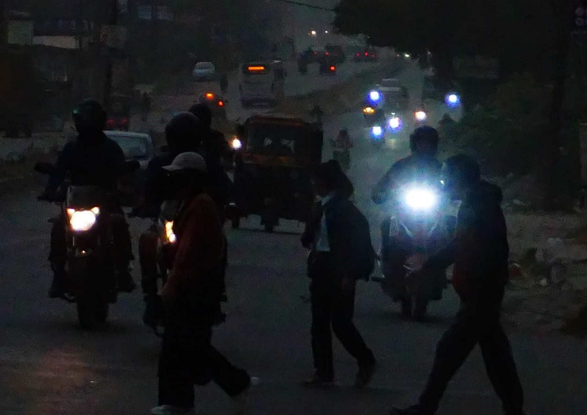 Uttarakhand Weather News Update Rain Shadow Darkness In The Day ... Uttarakhand Weather News Update Rain Shadow Darkness In The Day ...
