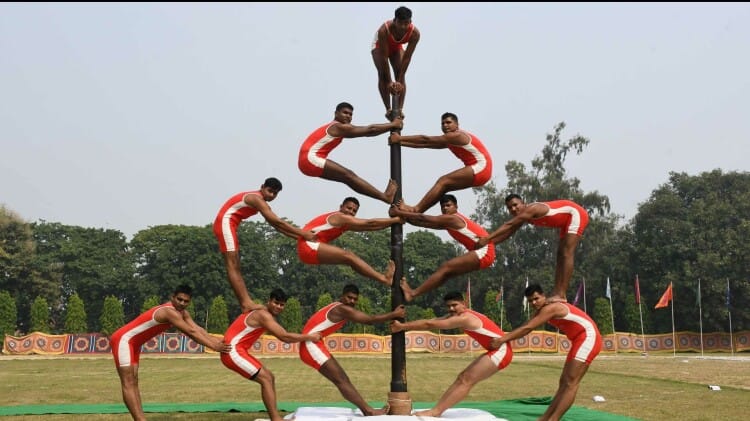 10th Uttar Pradesh Police Annual Malkhamb Competition In Gorakhpur ...